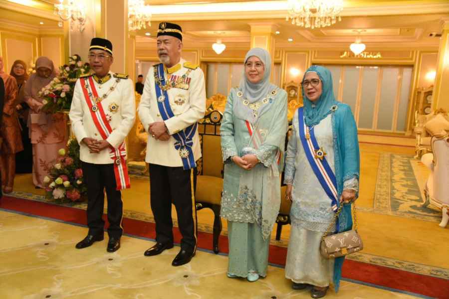 Majlis Istiadat Pengurniaan Darjah Kebesaran, Bintang Dan Pingat Negeri ...
