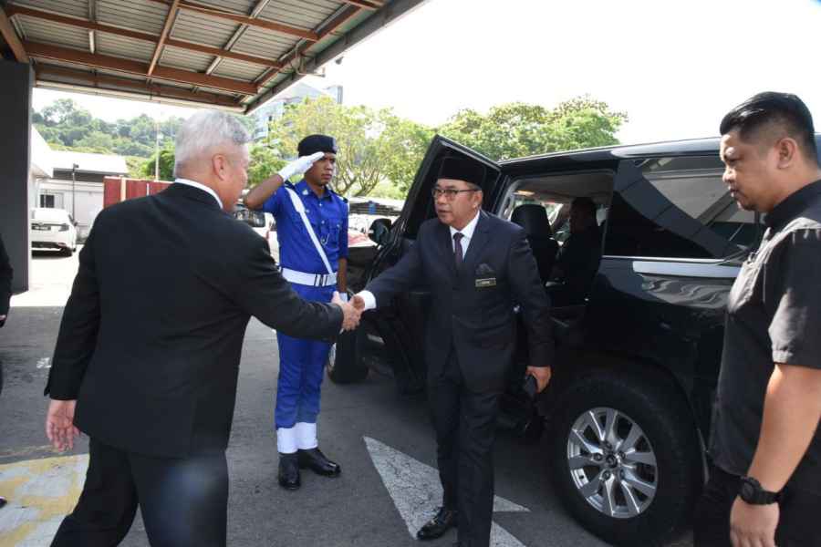 Setiausaha Kerajaan Negeri Sabah - Majlis Serah Tugas Mayor Dewan ...