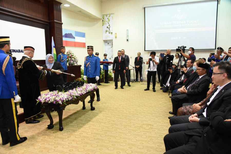Setiausaha Kerajaan Negeri Sabah - Majlis Serah Tugas Mayor Dewan ...