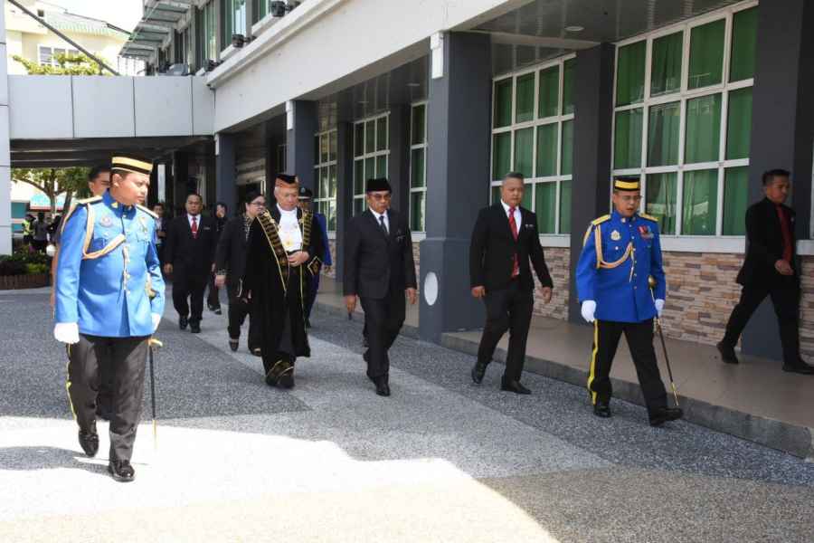Majlis Serah Tugas Mayor Dewan Bandaraya Kota Kinabalu - Sabin Tekad ...